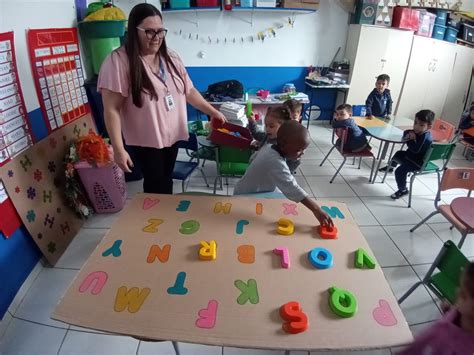 Professora Cria Jogos Infantis Com Material Reciclado