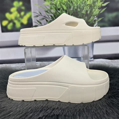 Шльопанці сланці жіночі Progress молочні пінкові на платформі 4768 — ціна 480 грн у каталозі