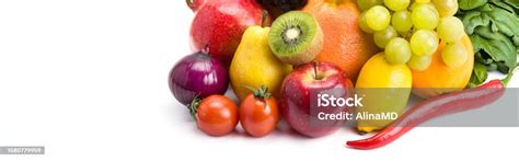 흰색으로 격리 된 과일과 채소 와이드 사진 텍스트를 위한 공간이 있습니다 0명에 대한 스톡 사진 및 기타 이미지 0명