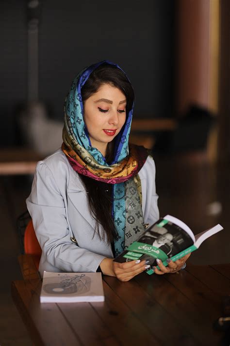 ریحانه عباس زاده مدرسه روان شناسی