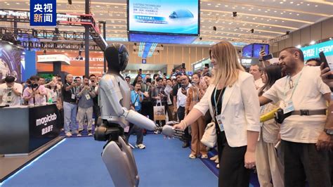 ງານ ຕະ ຫຼາດ ນັດ ກວາງ ໂຈ່ວ ຈີນ ຄັ້ງ ທີ137 ໄລ ຍະ ທີ ໜຶ່ງມີ ນັກ ທຸ ລະ ກິດ ຜູ້ ຈັດ ຊື້ ເຂົ້າ ຮ່ວມ