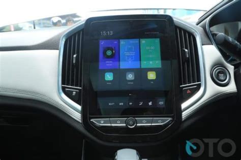 Membedah Kecanggihan Head Unit Wuling Almaz