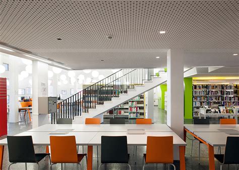 University Library By Rh Architecture Encased Within A Timber Lattice