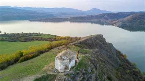 7 параклиса с едни от най красивите гледки в България