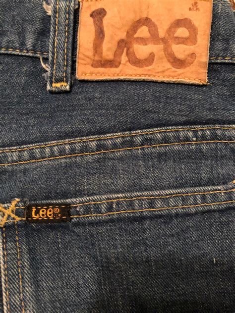 Ladies Vintage Lee Jeans Circa 1980s 3334 Good Color Look Barely