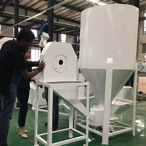 Poultry Cow Chicken Cattle Animal Feed Mixer Combination Machine For