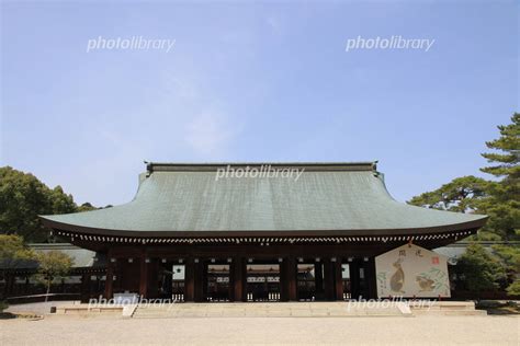 橿原神宮外拝殿 写真素材 5225041 フォトライブラリー photolibrary