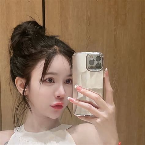 Ari Riyapaphat On Threads