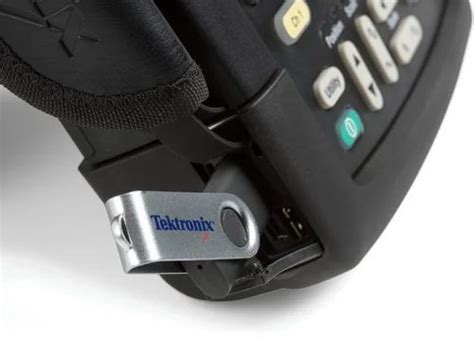 Tektronix Ths3014 Tk Ths3000 Handheld Oscilloscope At Best Price In Bengaluru