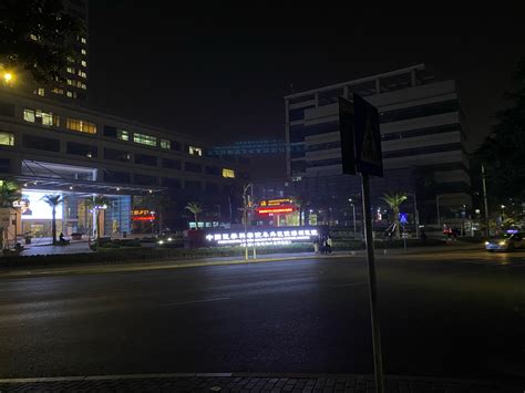 大半夜的说一句iPhone11夜景好有屁用鬼影一堆 NGA玩家社区