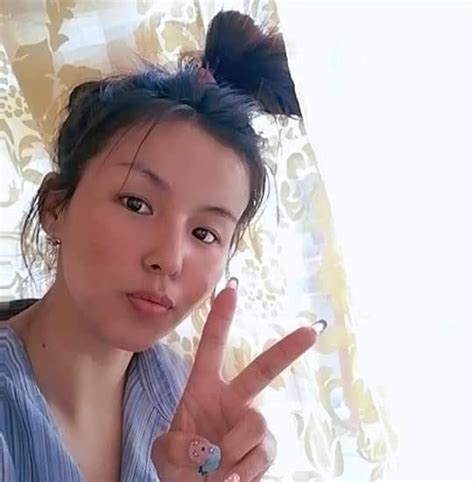 Бүх гүнжийн ээж 🥹😢 Марианна Бахмайер 1981 онд Любэкийн дүүргийн шүүхийн танхимд охиныг нь