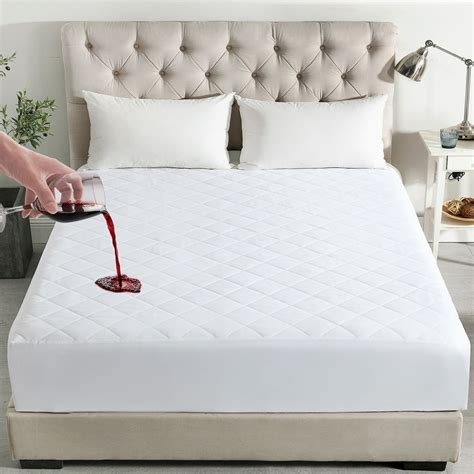 Waterproof Mattress Pad Queen Size Diamond Quilted Down Alternative