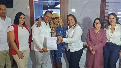 Fefita La Grande Inaugurará Su Propio Panteón Tocando Merengue Diario Libre