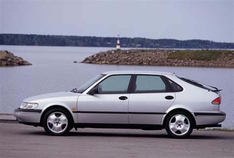 Saab 900 Ng à Réhabiliter Durgence