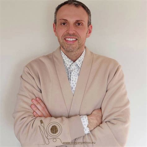 Стоян Всеки ден носи нова възможност не да бъдеш „перфектен“ а да бъдеш автентичен Да