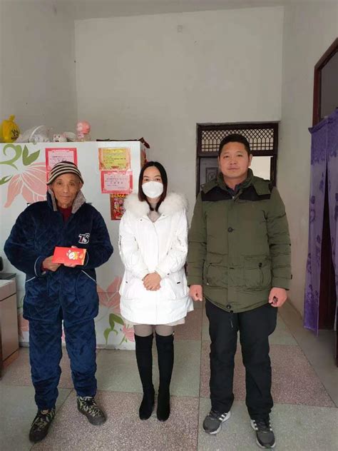 潢川县传流店乡中学走访慰问困难户困难学生活动