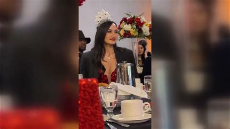 ທ່ານ ອຈ ສາຍສະຫມອນ ອິນສີຊຽງໃຫມ່ ຂື້ນກ່າວຕ້ອນຮັບ Miss Universe Lao Youtube