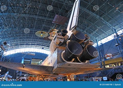 Space Shuttle Discovery At Steven F Udvar Hazy Smithsonian National Air And Space Museum