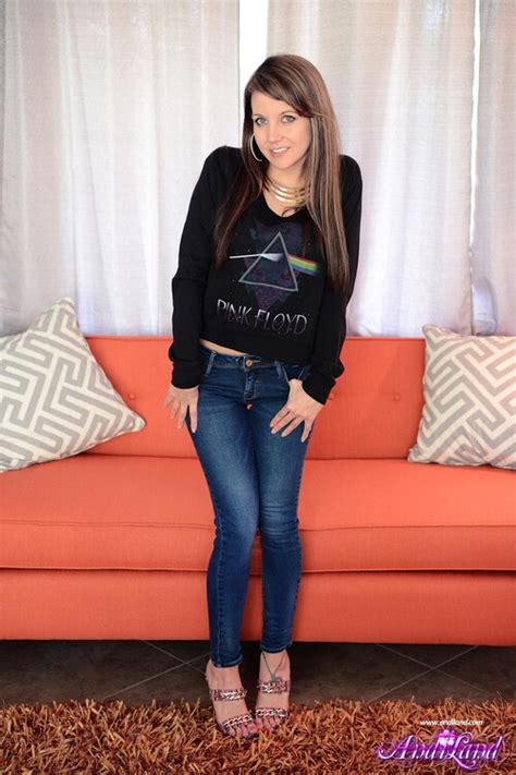 Women In Tight Jeans Babes In Tight Jeans Tight Jeans Fetish Page