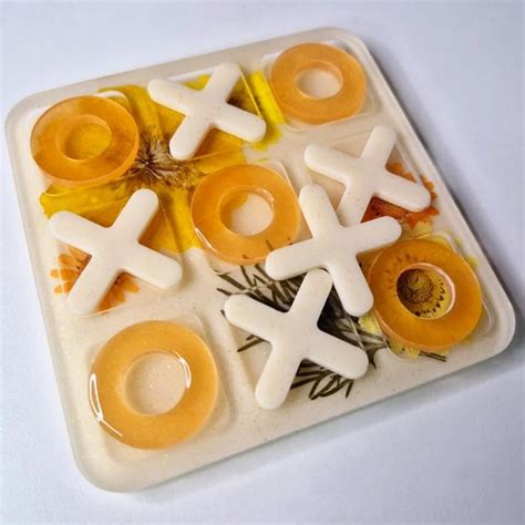 Cute Little Tic Tac Toe Set ️⭕️ With Dried Flowers 🌼 🛒 Linktr