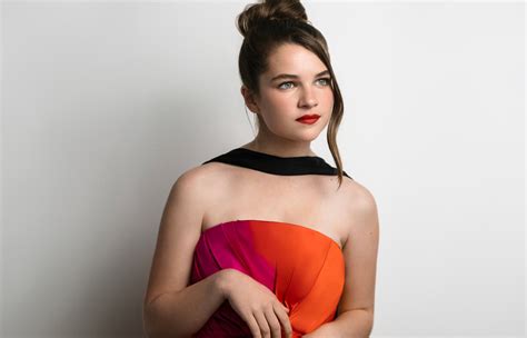 1400x900 Raegan Revord Phosphor Magazine 2024 Wallpaper1400x900