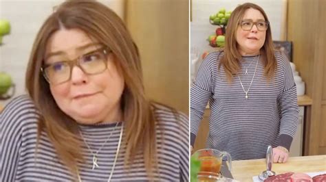 Rachael Ray Fans Are Seriously Concerned About Her Health After She