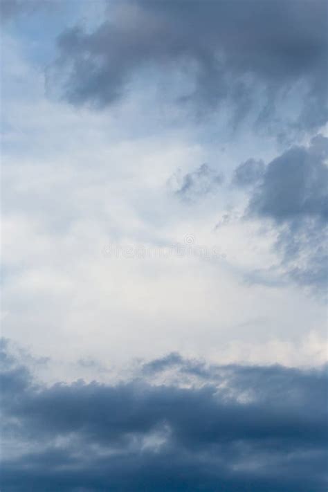 Fondo Hermoso De Nubes Foto De Archivo Imagen De Exterior