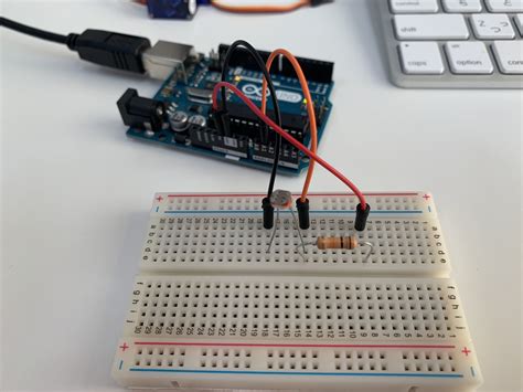 ブレッドボードを使って