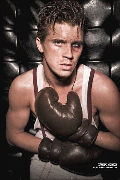 Picture Of Garrett Hedlund