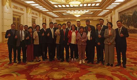 傅崐萁率16藍委見中共政協王滬寧 她在新竹敗選卻忙選民服務：委員去北京朝聖