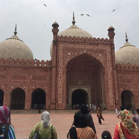 라호르에 위치한 바드샤히 모스크 익스피디아