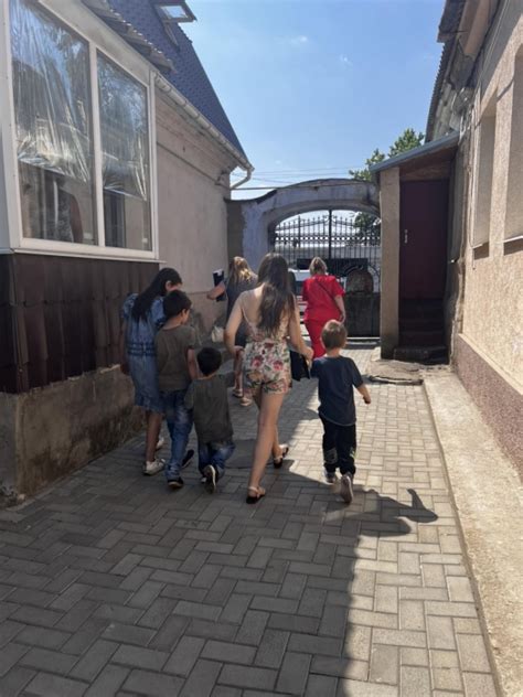 З неблагополучної родини у Миколаєві вилучили пятьох дітей і помістили в лікарню Читайте на