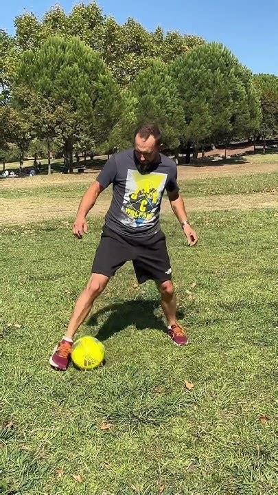 Битва на мячах. Полное видео на канале #football #футбольный #мяч #foot ...