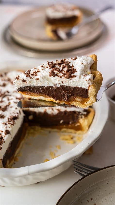 Classic Chocolate Cream Macadamia Nut Pie Recipe