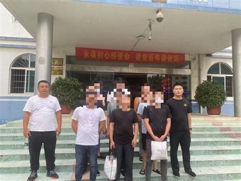 湖南益阳警方捣毁两处赌博窝点，12名涉赌人员被抓赌博益阳市赌场新浪新闻