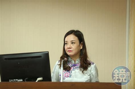 被爆論文抄襲！台大撤銷碩士學位 蔣絜安致歉：辭去民進黨職
