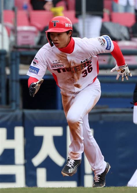 홍종표 3안타·신인 박재현 3안타 Kia 삼성 11 5로 꺾고 시범경기 4연승