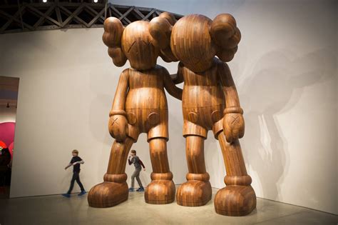 Kaws Bronze Sculpture At Steve Gallegos Blog