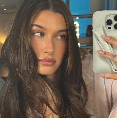 Kritikken Mot Hailey Bieber Og Rhode Fortsetter 730 No