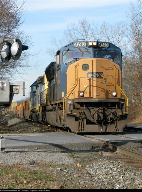 Csxt Emd Sd70mac 4740