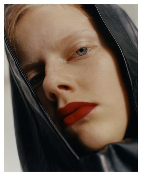 Adele Taska Picture