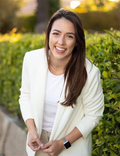 Olivia Lyons Lyons Group Updated May 2025 Contact Agent 4574