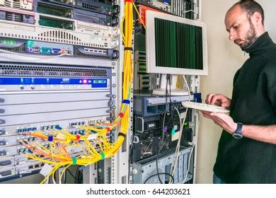 1 226 Network Operating Center Images Stock Photos Vectors Shutterstock