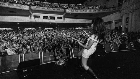 Beabadoobee Shares New Live Album Live In London