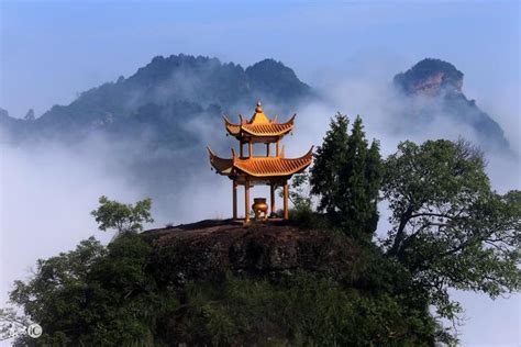 位於天柱峰下相傳為南嶽魏夫人侍女麻姑給魏夫人祝壽的地方 每日頭條