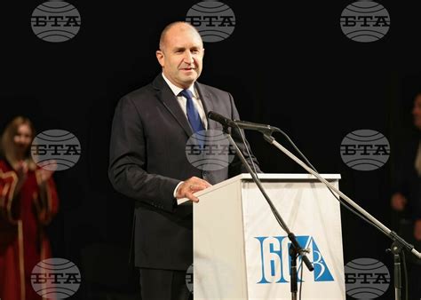 Президентът Радев ще участва в тържествено събрание по повод 20 ата годишнина на Висшето училище