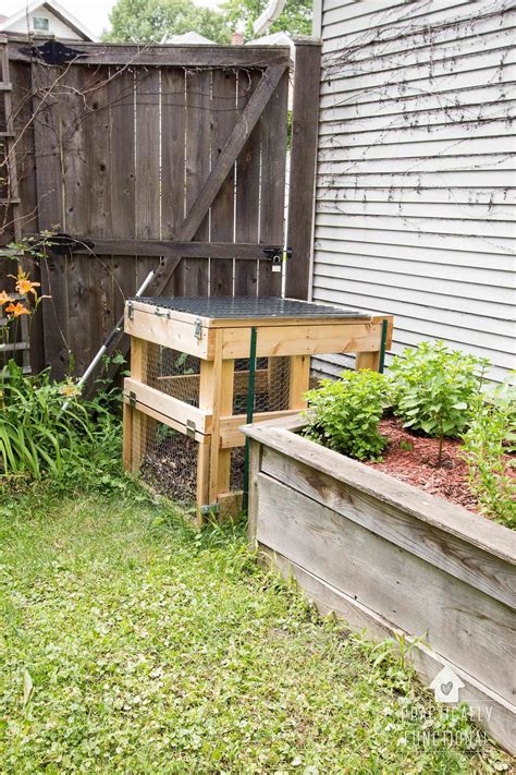 How To Build A DIY Compost Bin Free Plans
