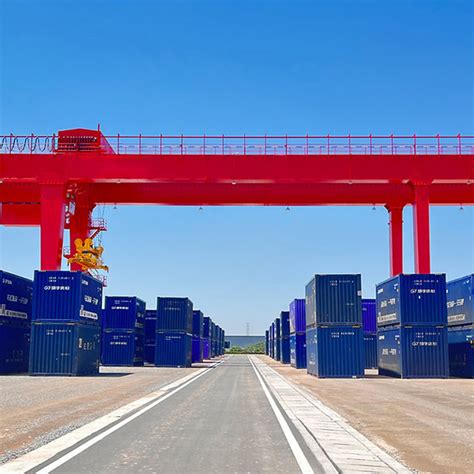China Renewable Design For Small Ship Deck Crane Rail Mounted Container Gantry Crane Huasui