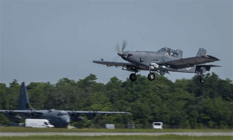L3harris Oa 1k Skyraider Ii Así Es El ‘tractor Aéreo De Operaciones