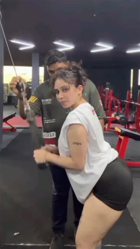 Sl Hot Dayya Deshaninehara දේශානි නෙහාරා Deshani Nehara Deshani